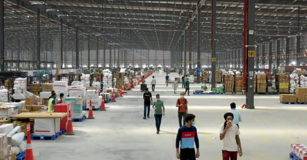 How 3PL Services Streamline B2B and E-commerce Logistics